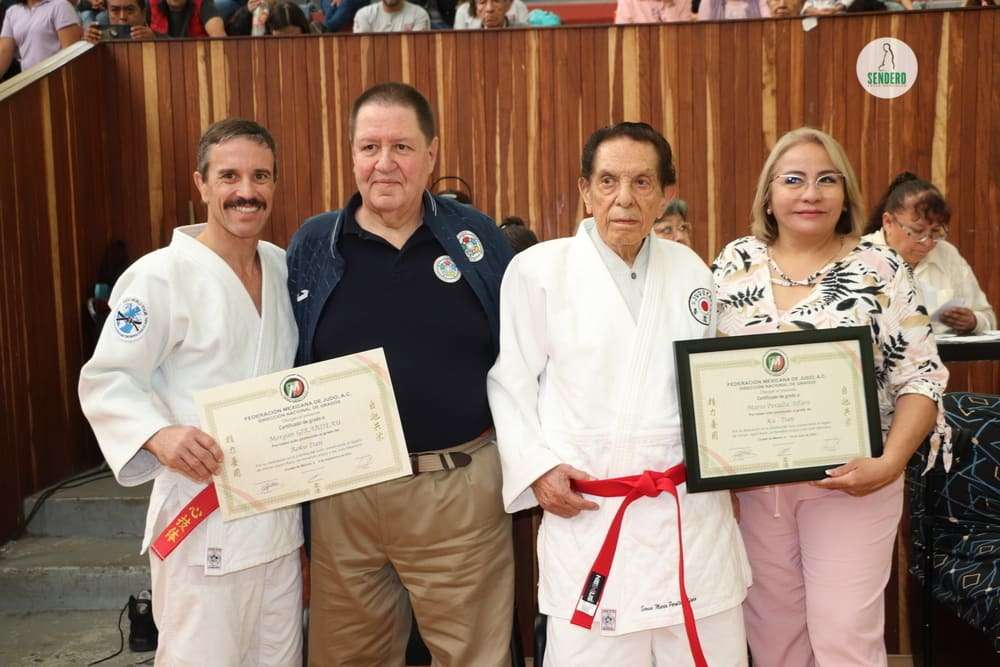 Emotivo Torneo de Judo “Prof. Mario Peralta”, donde se le entregó el ...