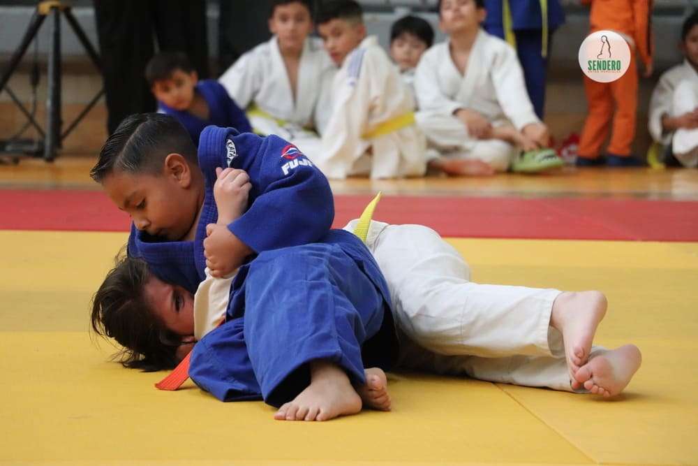 Emotivo Torneo de Judo “Prof. Mario Peralta”, donde se le entregó el ...